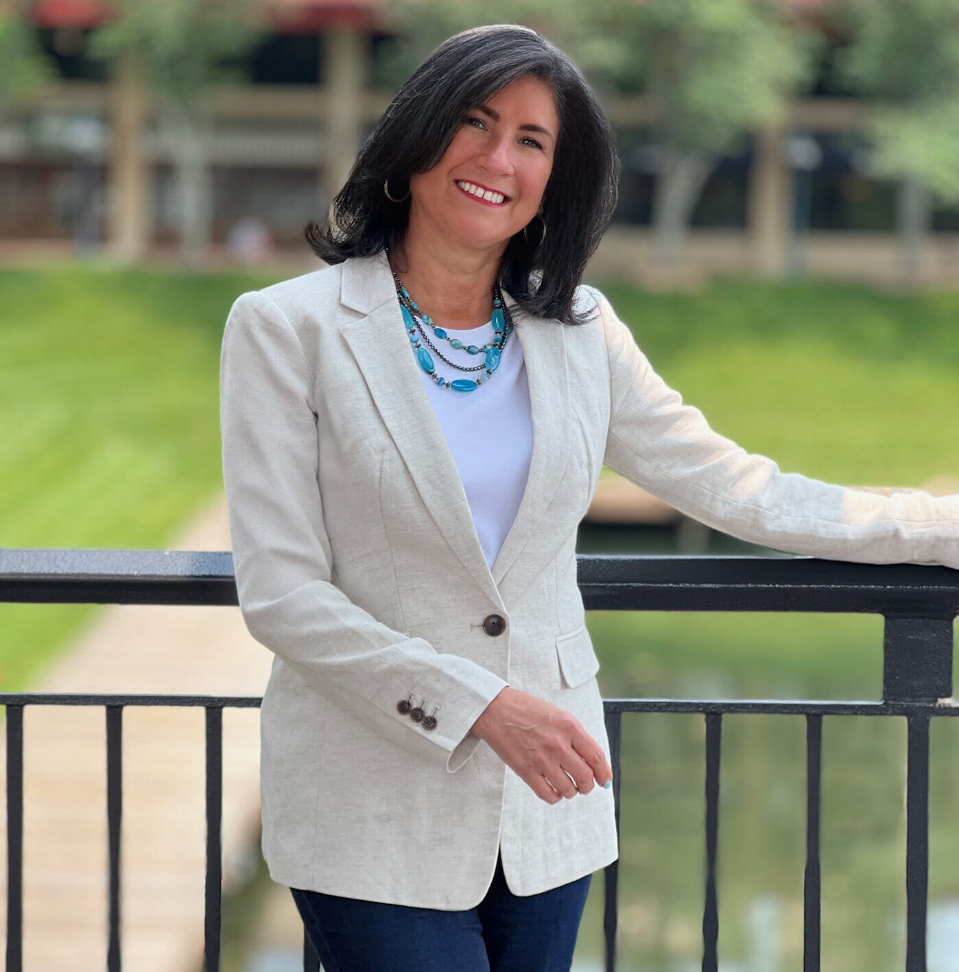 Deborah Camacho Assistant Project Manager | HR Construction